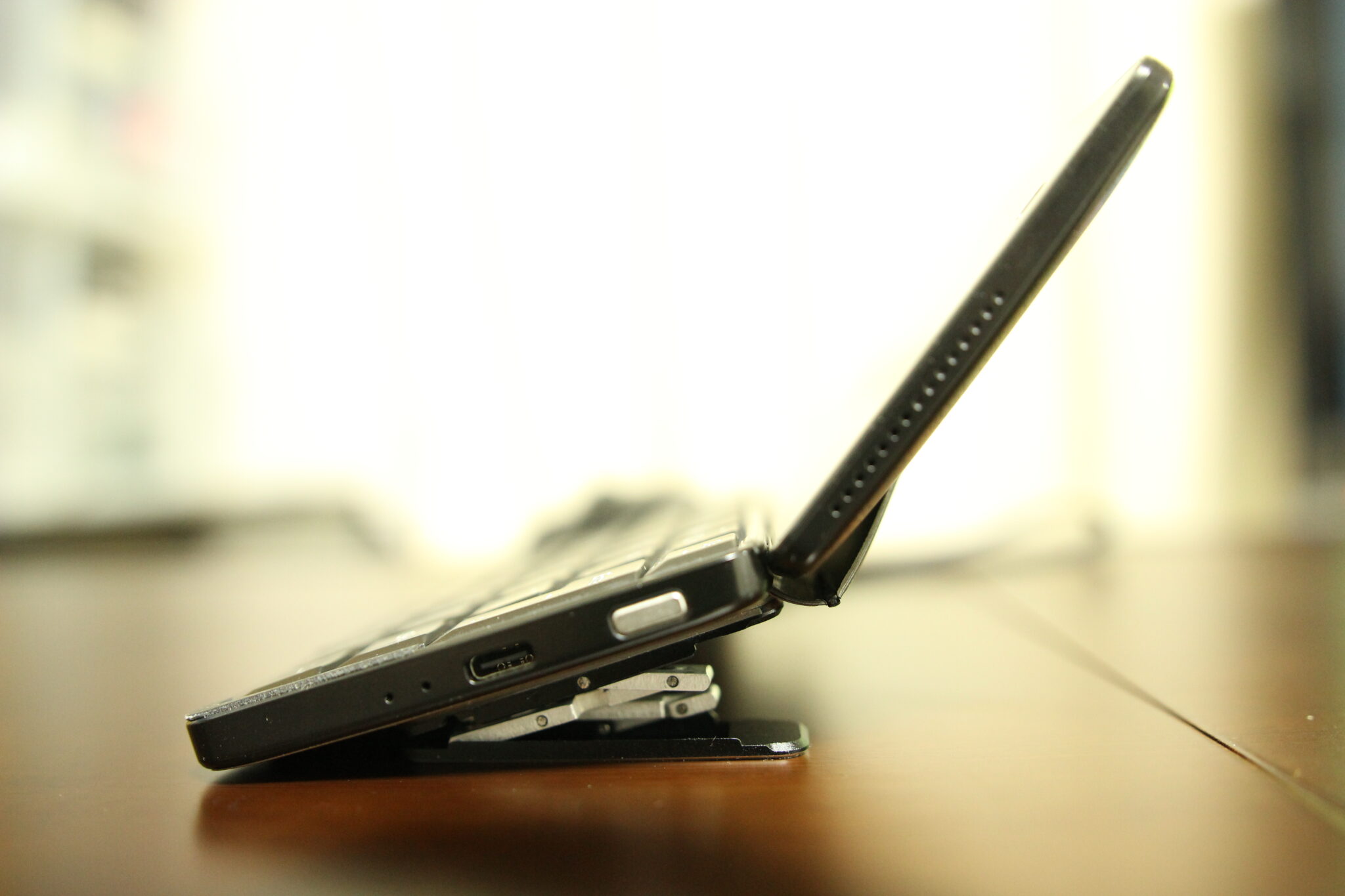 The Real Pocket Note PC : Cosmo Communicatorのキーボード角度調整について